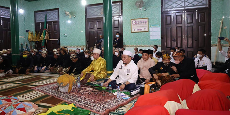 Kasultanan Kanoman Cirebon, Jawa Barat, Gelar Tradisi Panjang Jimat