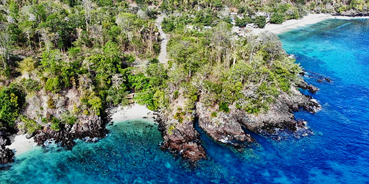 Pantai Pulisan, Pemandangan Komplet Pantai dan Bukit Savanna