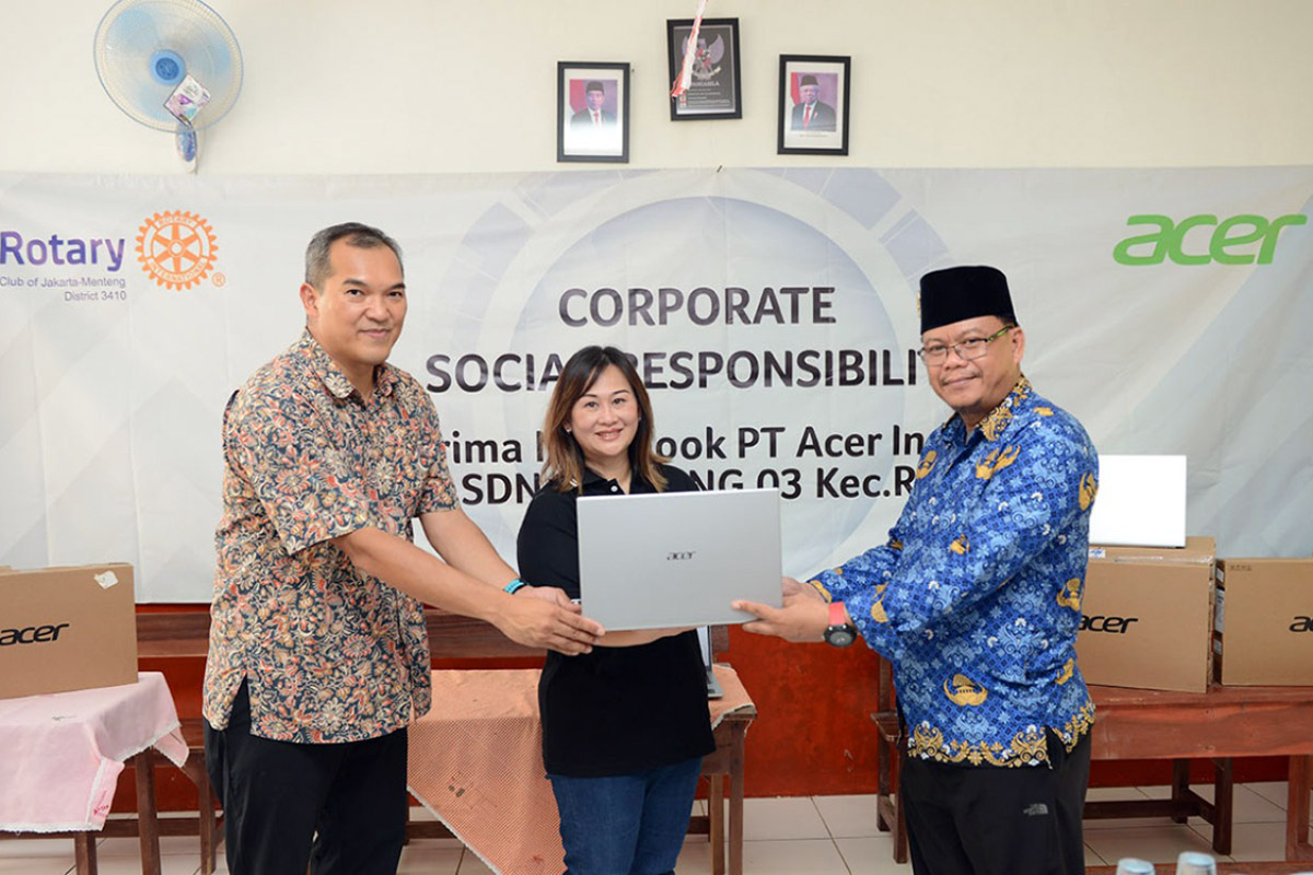 Acer Berikan Laptop Kepada Kelas Jauh SDN Cipinang 03 Rumpin