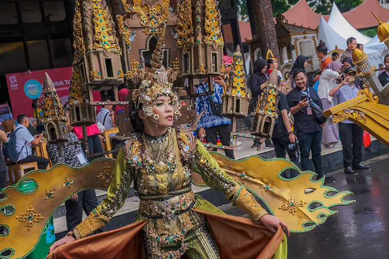 Semarakkan Peluncuran KEN 2024, Ragam Parade Festival Seni dan Budaya ...