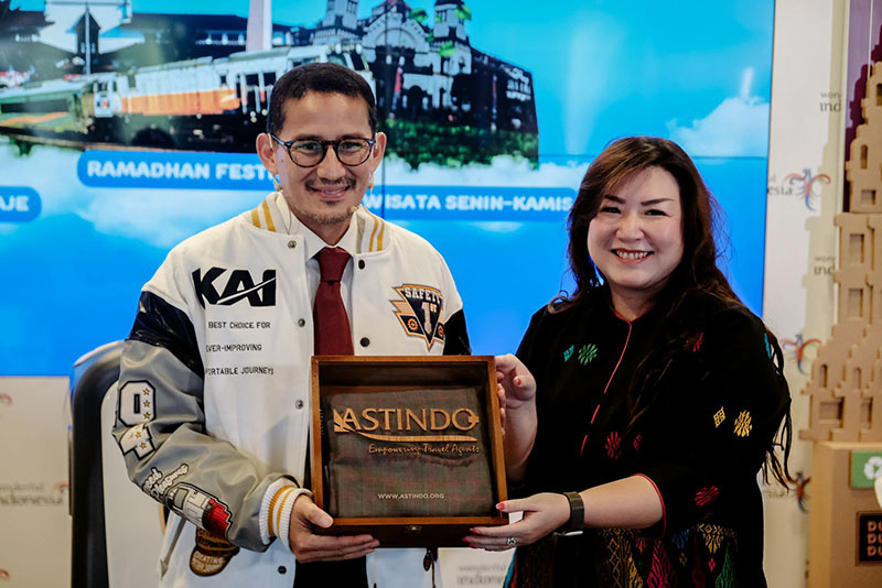 Kemenparekraf Kolaborasi dengan KAI dan ASTINDO Hadirkan Bundling Paket Wisata Kereta Api