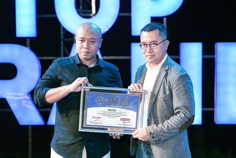 Isuzu Koleksi Penghargaan TOP Brand dan WOW Brand di Awal 2025