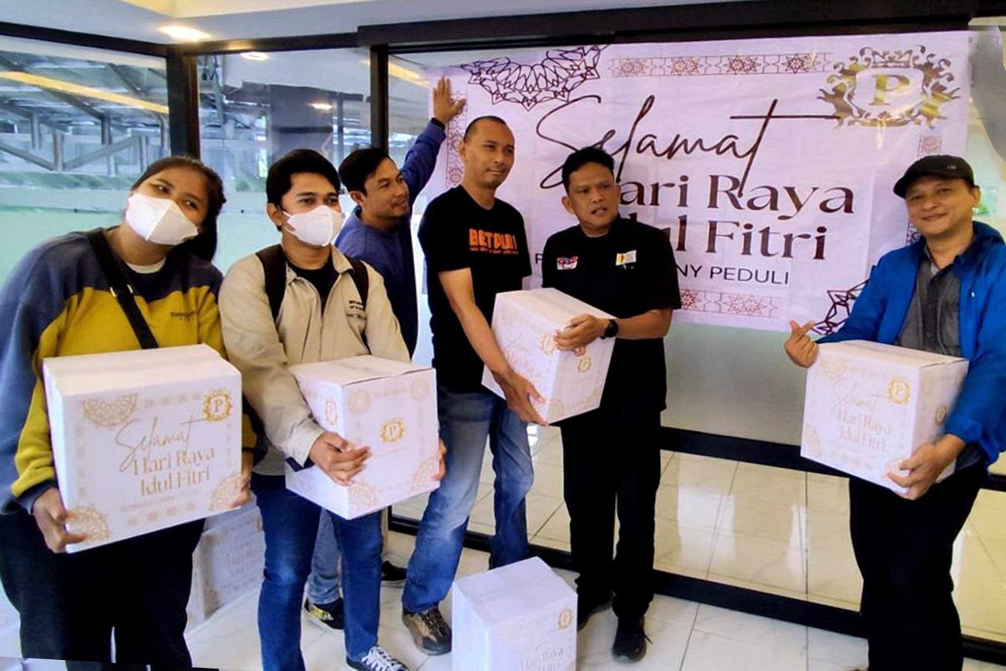 Bingkisan Lebaran 2025: Wujud Nyata Kepedulian Yayasan Permata Sanny ...